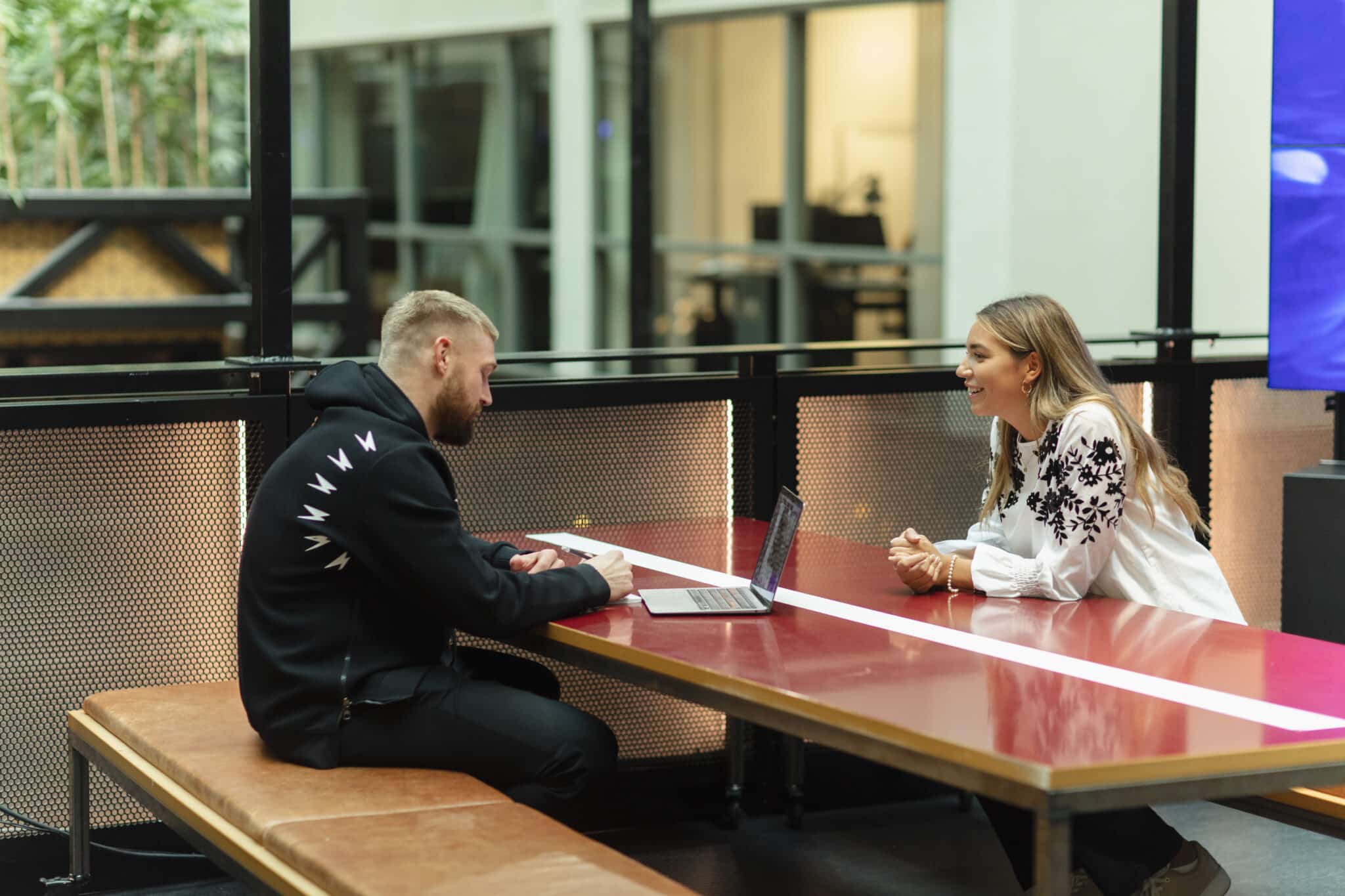 Arbetsanpassning: Guide till lagkrav och praktiska åtgärder - Wndy
